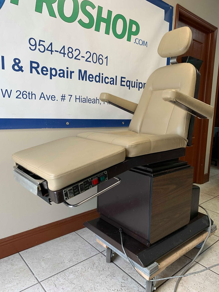 Midmark 117 Podiatry Chair | MEDPROSHOP